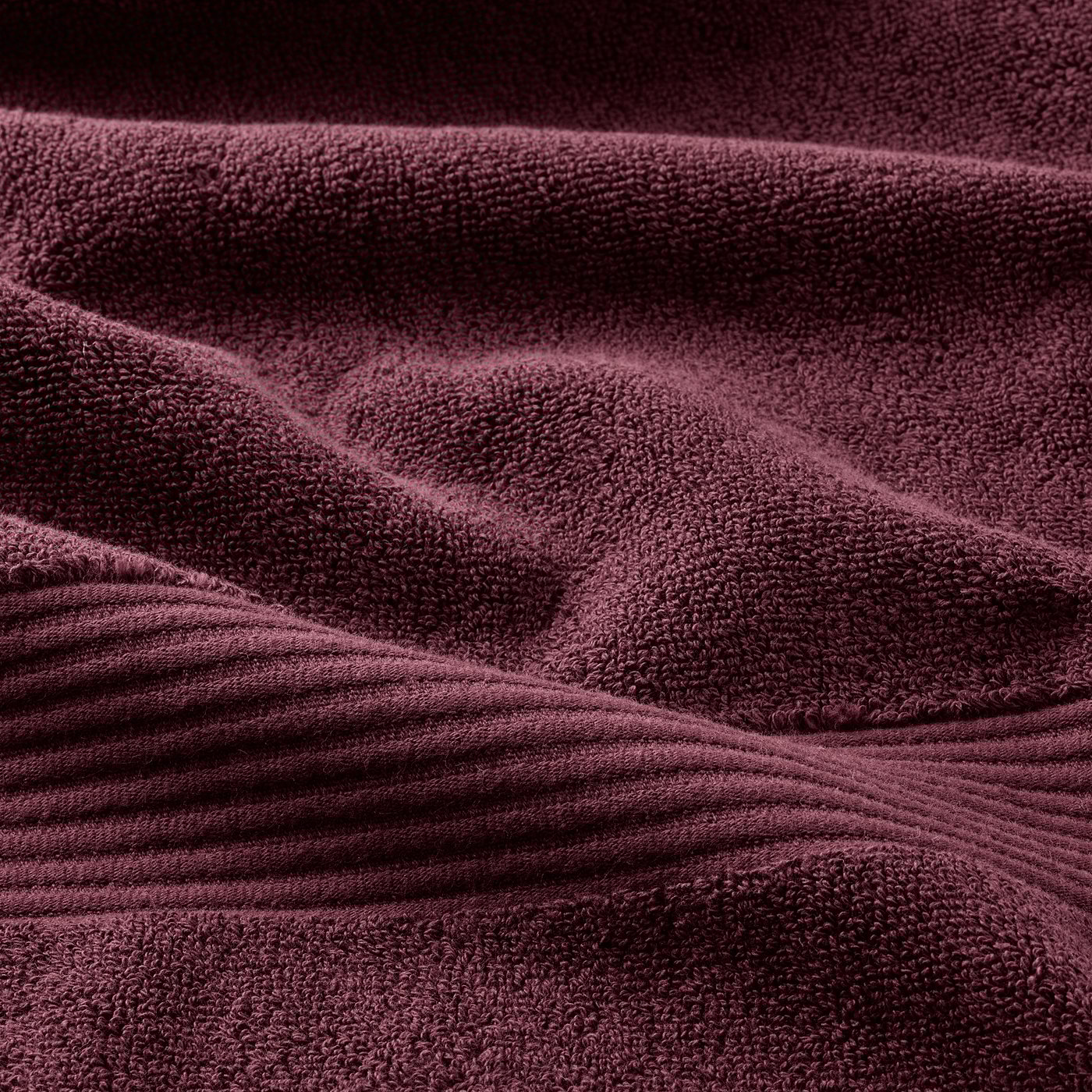 FREDRIKSJÖN bath towel deep red - IKEA