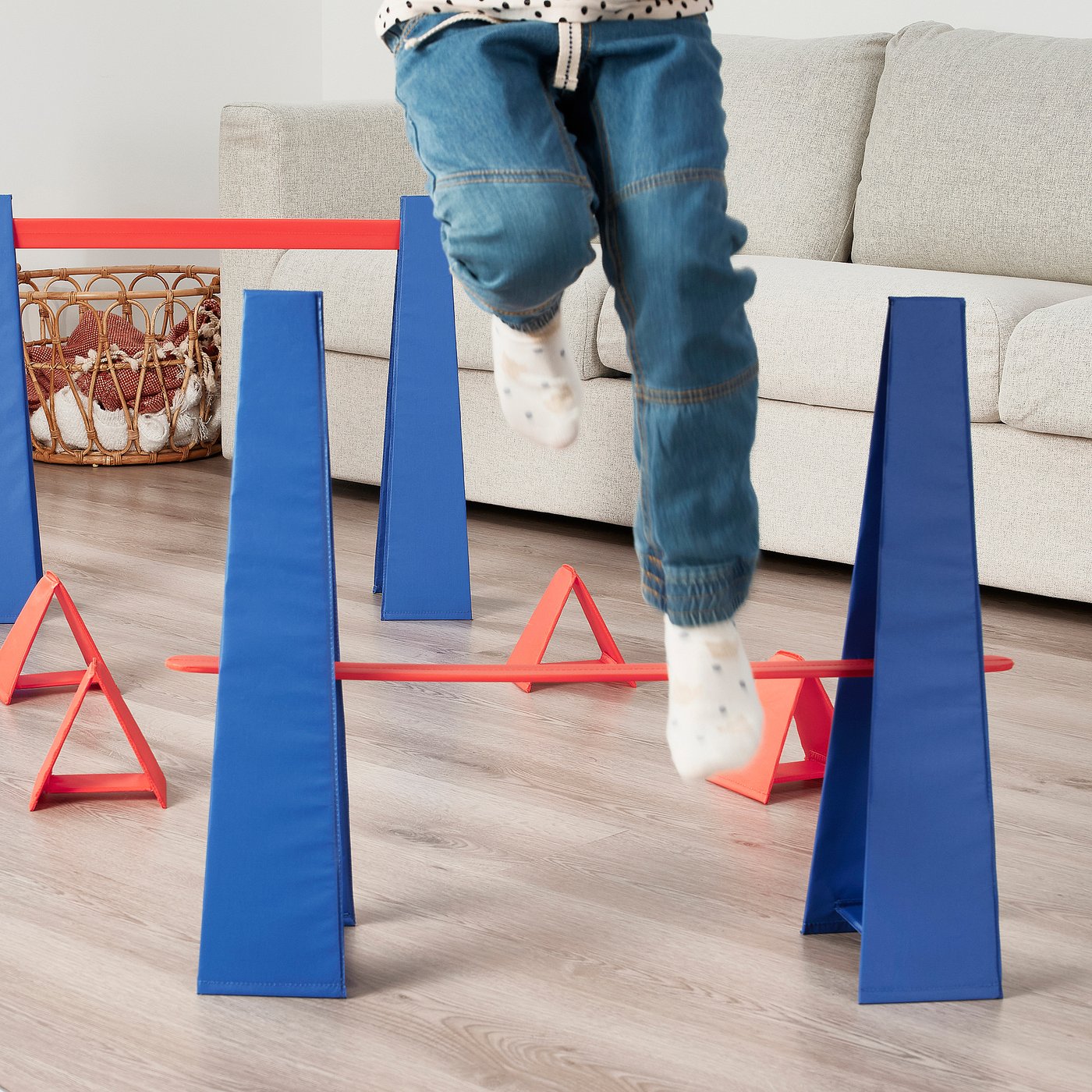 SKRATTMÅS obstacle course - IKEA