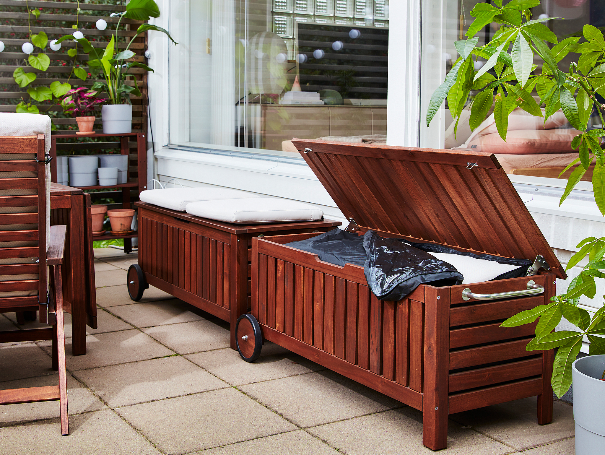 A versatile comfy and spacious patio