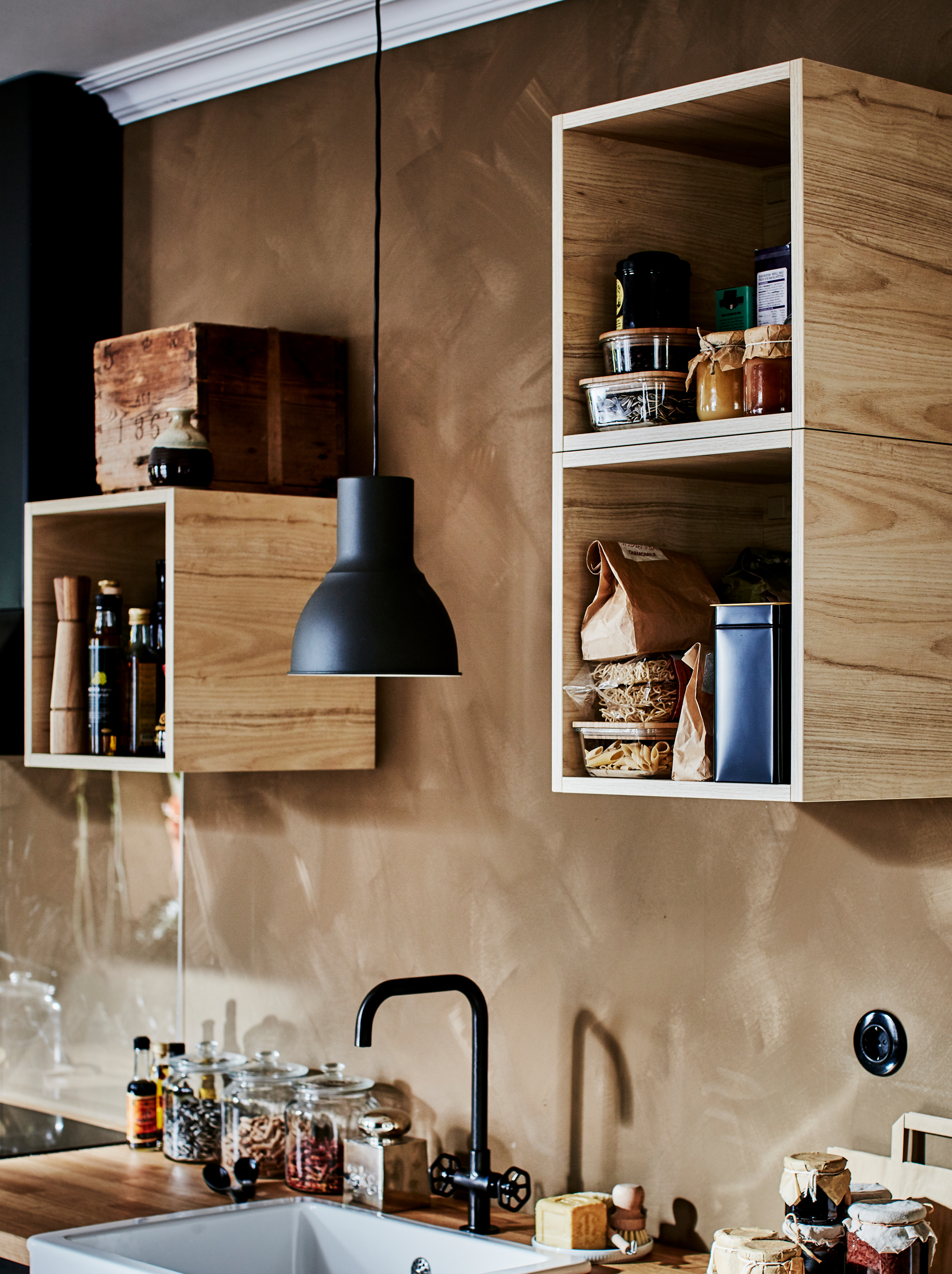 A kitchen rescue for small budgets - IKEA